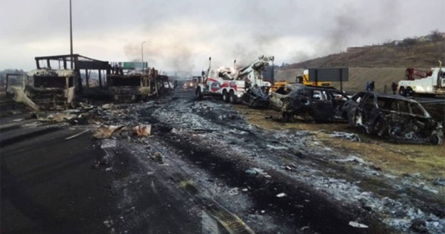 Mais de uma dezena de camiões queimados na África do Sul em 24 horas