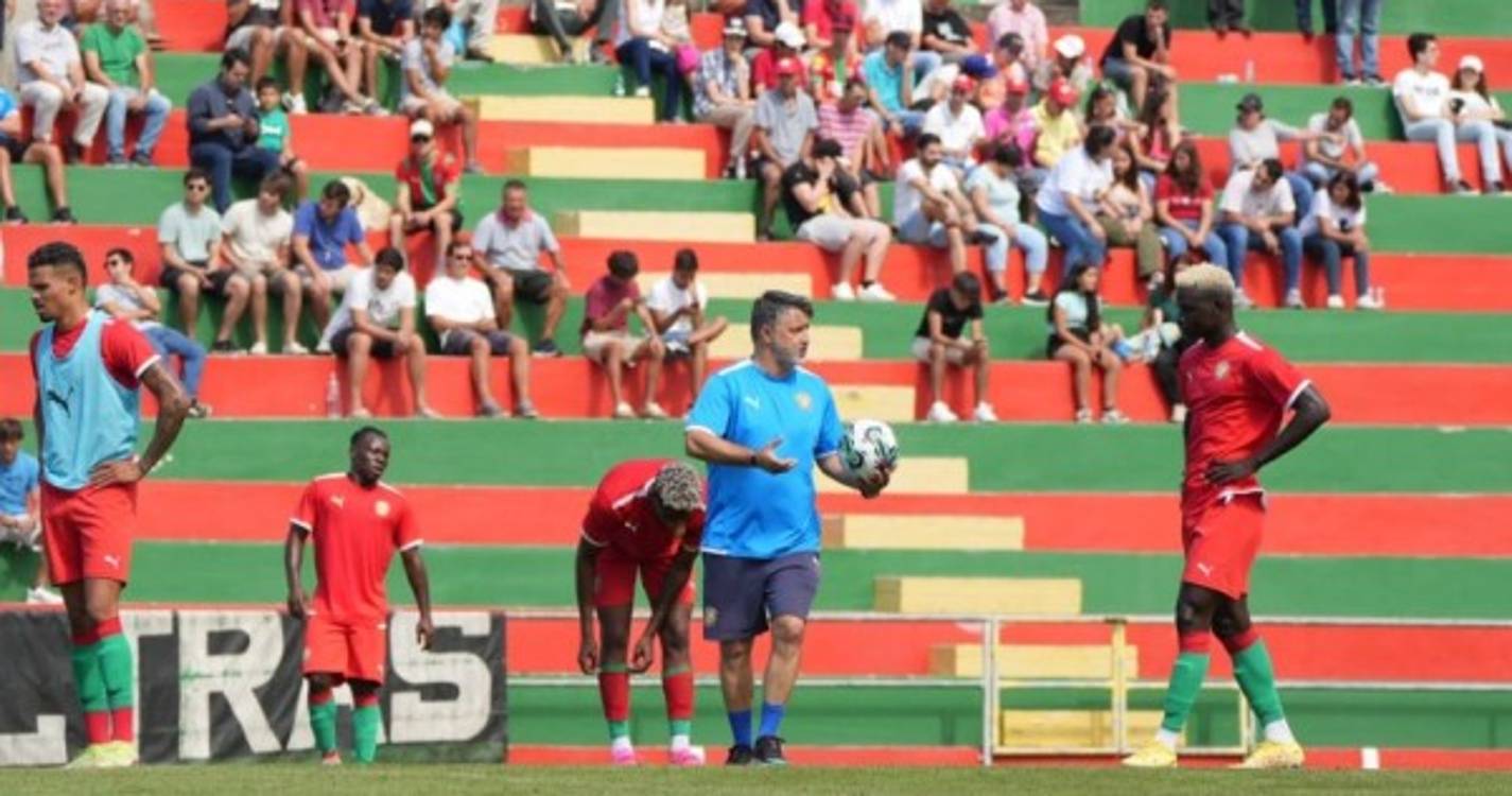 Cerca de uma centena de adeptos viu treino aberto do Marítimo sem Xadas ...