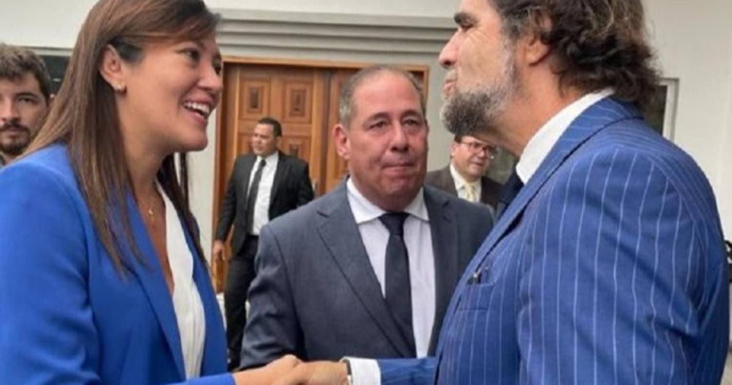 Venezuela: Mary Flores sucede a Lucas Rincón em Lisboa