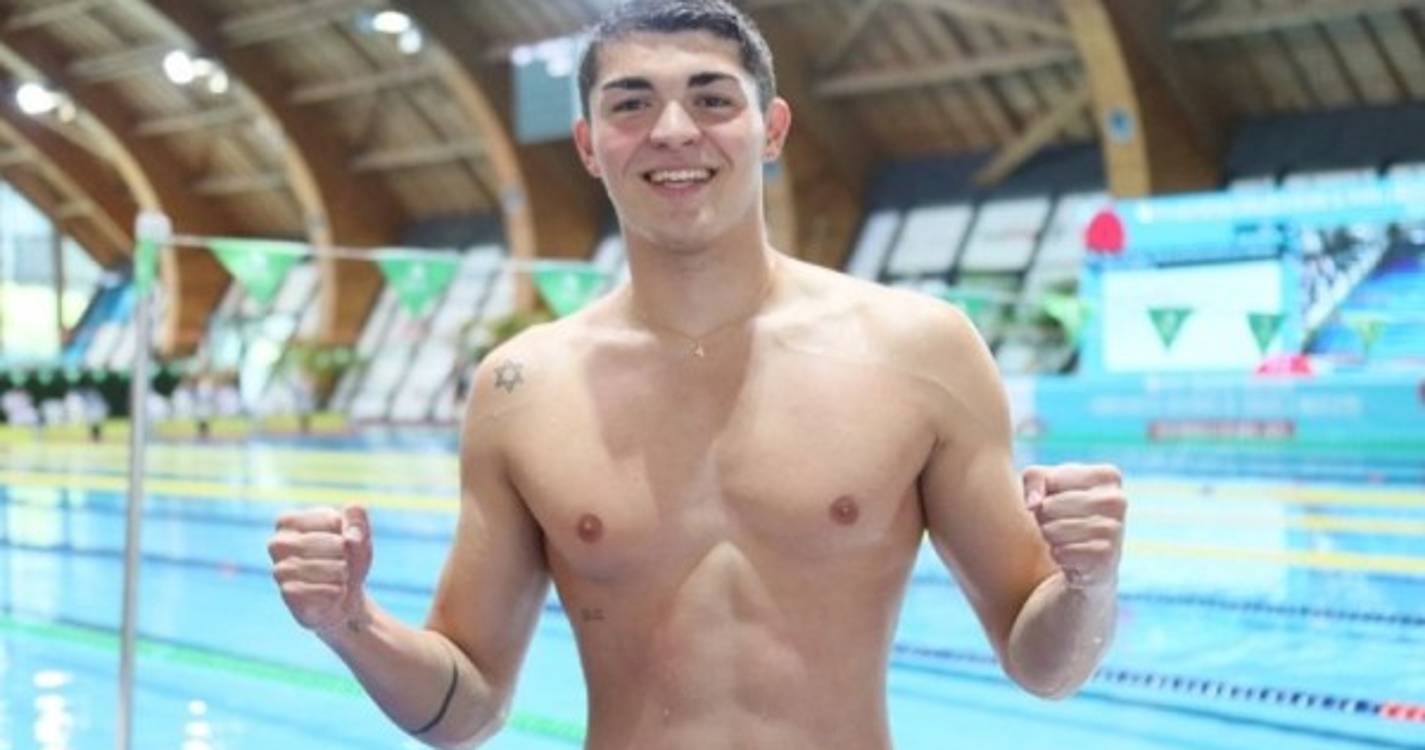 Natação: ???????Diogo Ribeiro bate recorde nacional e garante mínimos ...