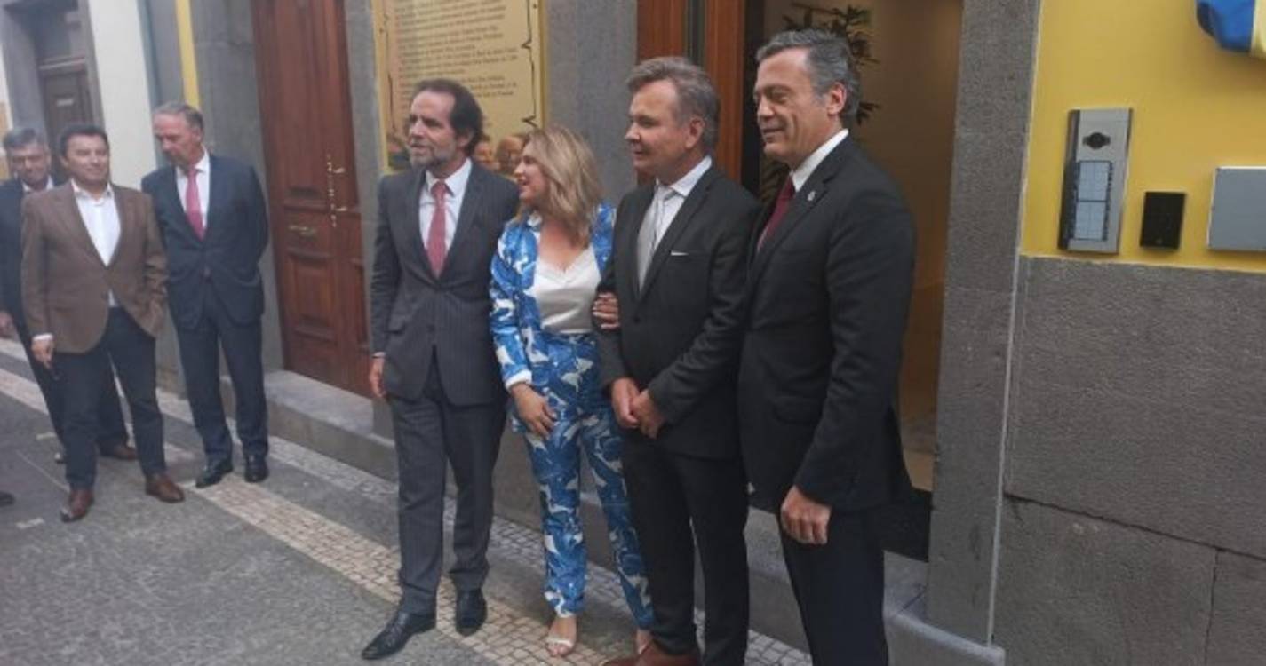 Anaclet Teixeira investiu cinco milhões na Rua da Alfândega (c/fotos)