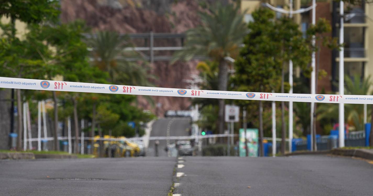 Marginal da Calheta reabre a 18 de janeiro