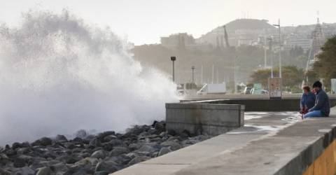 Capitania do Funchal alerta para a agitação marítima e vento muito forte