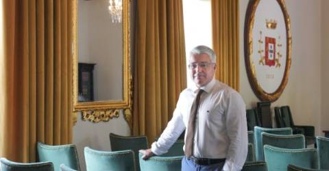 Santa Cruz não abdica da taxa turística e critica AMRAM