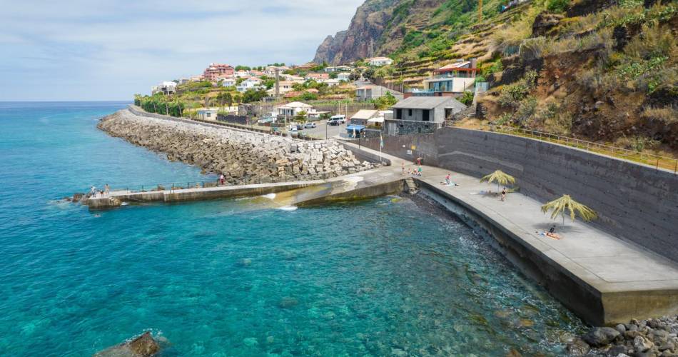 Quatro praias da Calheta distinguidas com selo ‘Qualidade de Ouro’
